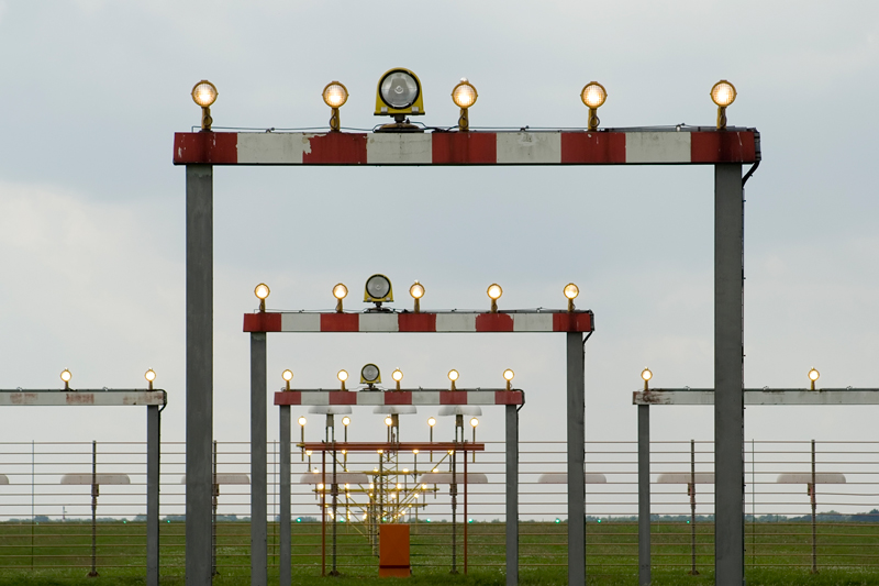 altigator-drone-uav-uas-papi-vor-radar-ils-lights-runway-inspection ...